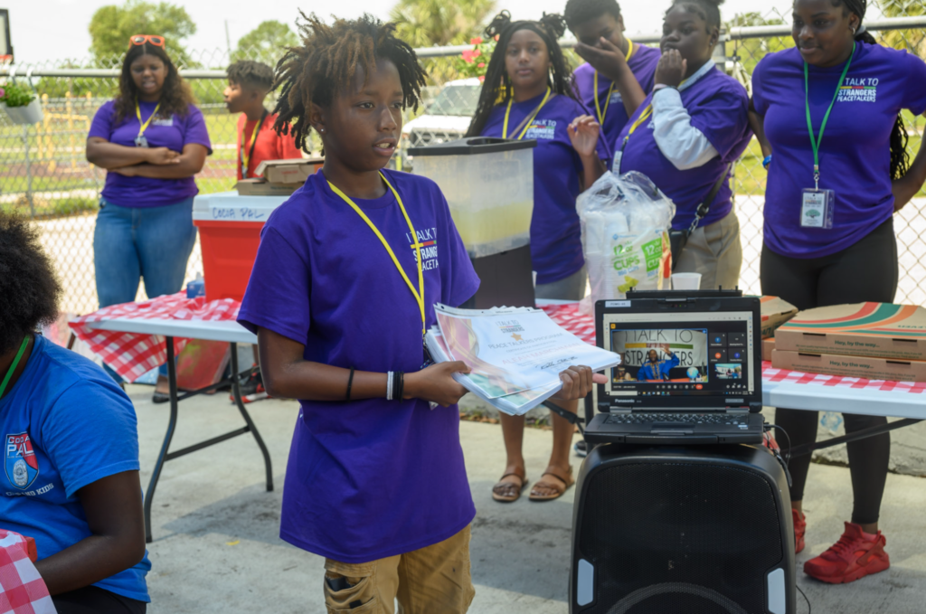 PeaceTalkers – I TALK TO STRANGERS FOUNDATION, INC.